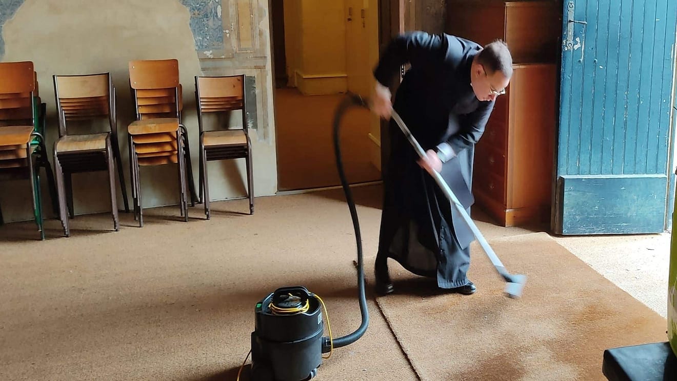 Ménage de l'église - Fraternité Saint-Pierre dans l'archidiocèse de ...